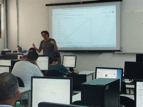 Introdução à Linguagem Python Departamento De Matemática