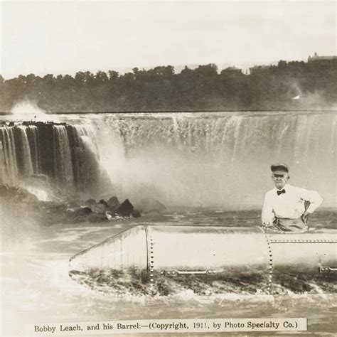 Portakal Kabuğuna Yenilen Göstericinin Trajik Sonu Onedio