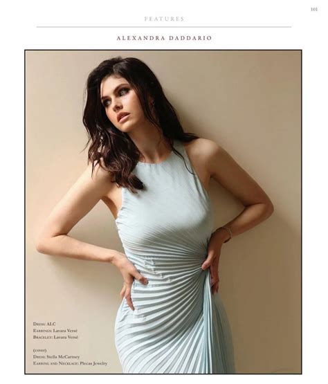 Alexandra Daddario Social Life Celeb Hottie Gallery