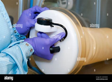 Isolator Cabinet Airlock This Isolator Cabinet Is Used For The Preparation Of Chemotherapy