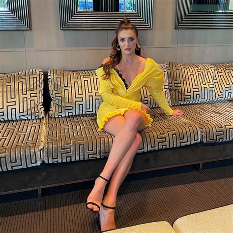 Zehra Yilmazs Feet