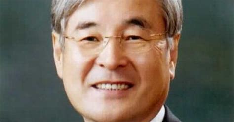 원로의사의 의사 비판 폐쇄적 소통감정적 대응환자불안 공감 부족