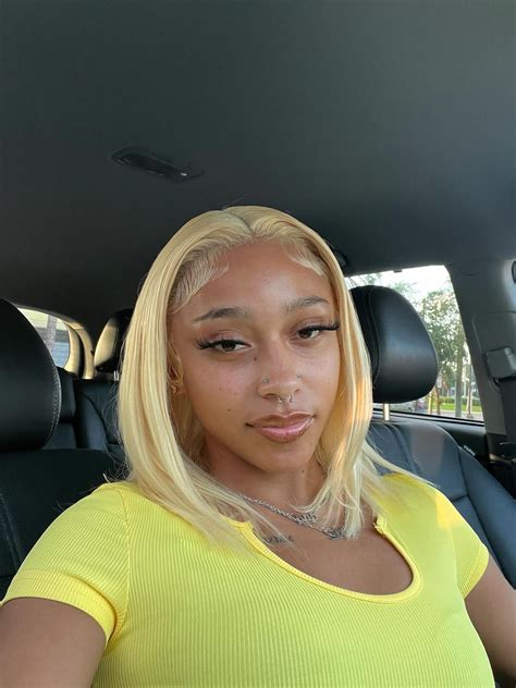 Miss Yellow In Yellow 💛