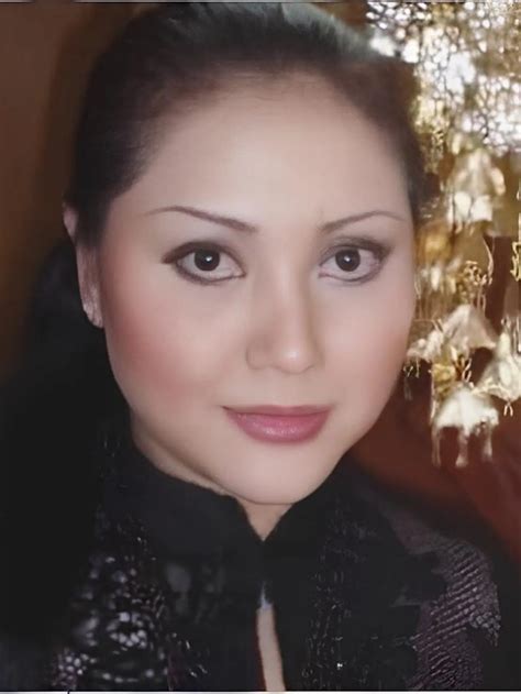 Potret Lawas Istri Komeng Saat Masih Jadi Model Awet Muda Hot Liputan Com