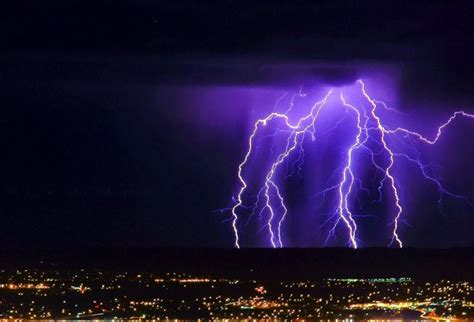 アメリカ ニューメキシコ州で撮影された超大規模の雷 ポッカキットポッカキット