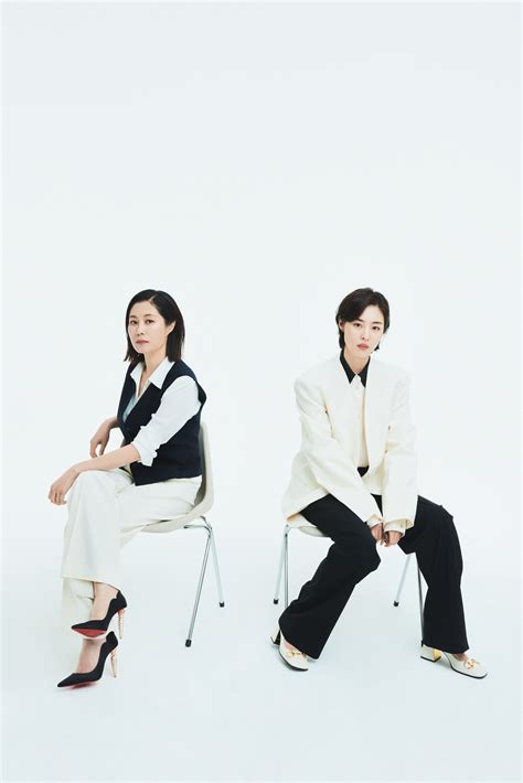 레이스 이연희 문소리 시밀러룩으로 워맨스 케미 발산…멋짐 뿜뿜