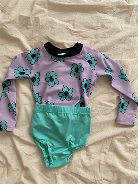 베베스푼 여아 래쉬가드 수영복 스몰 당근 중고거래