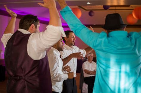 Escape Wedding Spotlight Jennifer And Cody Disney Wedding Podcast