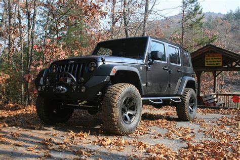 2017 Jeep Wrangler Jk With 17x9 12 Fuel Beast And 35125r17