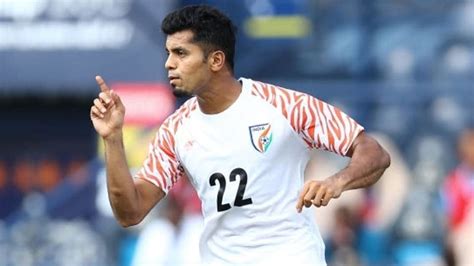 Defender Rahul Bheke Joins Mumbai City Fc Football News