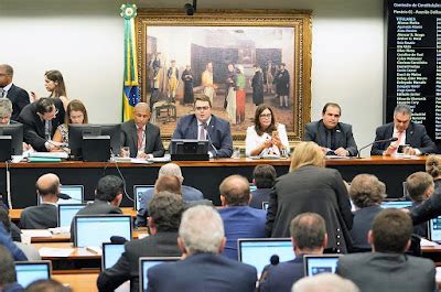 O C O Que Fuma Ccj Aprova Parecer Que Considera Constitucional A Reforma Da Previd Ncia