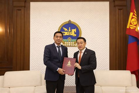 Хот байгуулалтын тухай хуульд нэмэлт оруулах тухай хуулийн төслийг өргөн мэдүүллээ