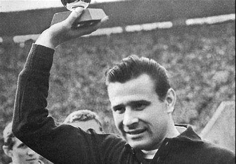 با نخستین دروازه بان برنده توپ طلا آشنا شوید عکس تسنیم