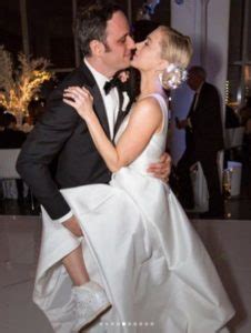 Everything About Iliza Shlesinger Wedding Marital Relationship With