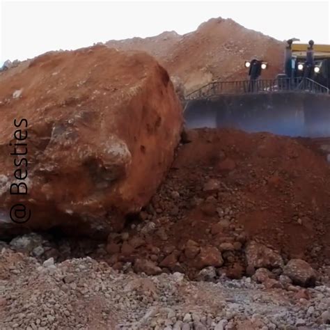 Dozer D10t Works Pushing Very Large Rocks Rock Dozer D10t Works