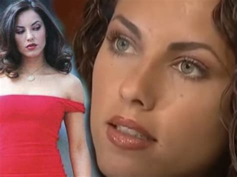 РУБИ СЕ ВРАЋА НА МАЛЕ ЕКРАНЕ Омиљена заводница и даље плени лепотом