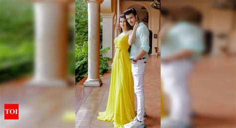 John Bhattacharya And Sanjana Banerjee Star In A Music Video Bengali Movie News Times Of India