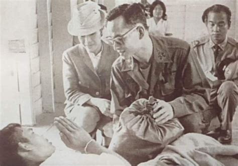 ปักพินโดย นราธิป ใน พระราชกรณียกิจของพระบาทสมเด็จพระเจ้าอยู่หัว