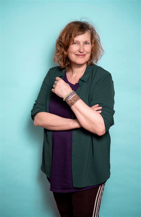 Schrijver En Illustrator Annet Schaap Maakt Boekpersonages Na In The