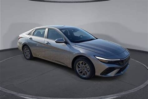 2025 Hyundai Elantra Hybrid Sel Sport Specs And Features Edmunds