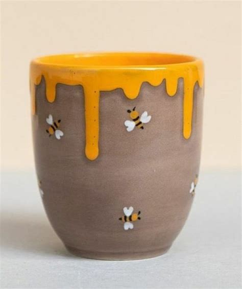 Easy Plate Designs To Paint Pottery Painting Diy Pottery Painting