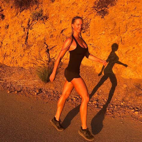 Annalise Braakensiek Galeria Zdjęć