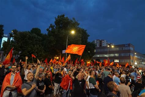 Кривична пријава против 12 лица за учество во толпа одреден и притвор Meta Mk