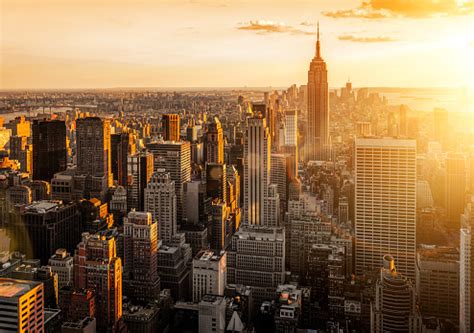 夕暮れのニューヨーク市のスカイライン ニューヨーク市のストックフォトや画像を多数ご用意 ニューヨーク市 都市の全景 日没 Istock
