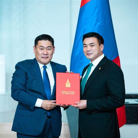 Монгол Улсын 33 дахь Ерөнхий сайд Л Оюун Эрдэнэ Засгийн газрын гишүүдээ томиллоо