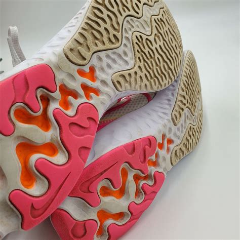 Nike Renew Run React White Pink Neon Running Casual C… Gem