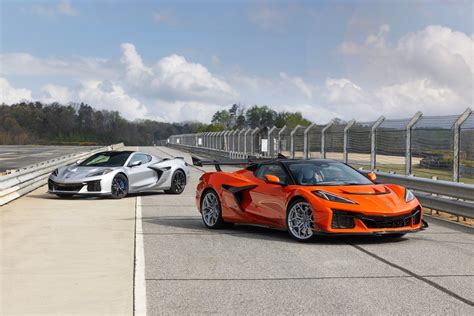 Corvette Zr1x Vs Stingray E Ray Z06 And Zr1 How Do Chevys Mid Engine Sports Cars Stack Up