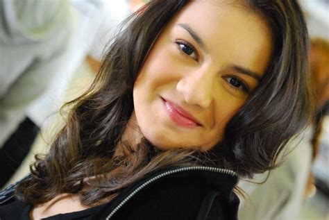 Biodata Artis Irish Bella Lengkap Dengan Agama Dan Foto Terbarunya Share To All