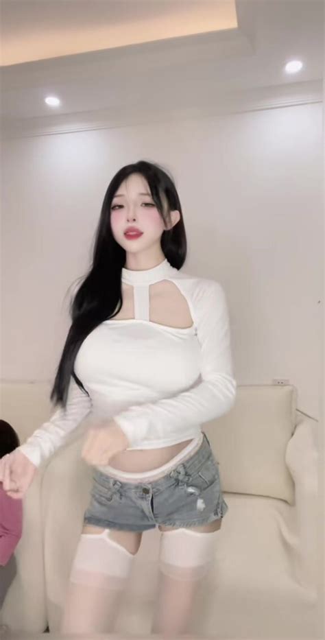 Chinese Pregnant Woman