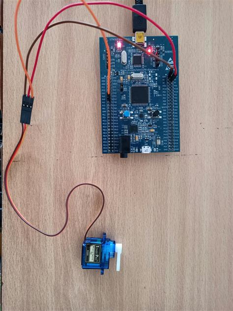 generating pwm pulses on the stm32f407 for servo motor control using