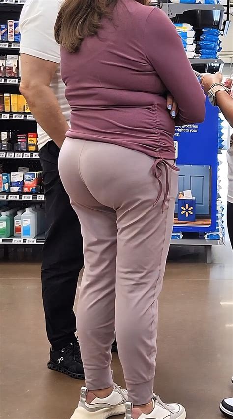 Latina Gilf W A Dumpy In Joggers Oc Tight Jeans Forum