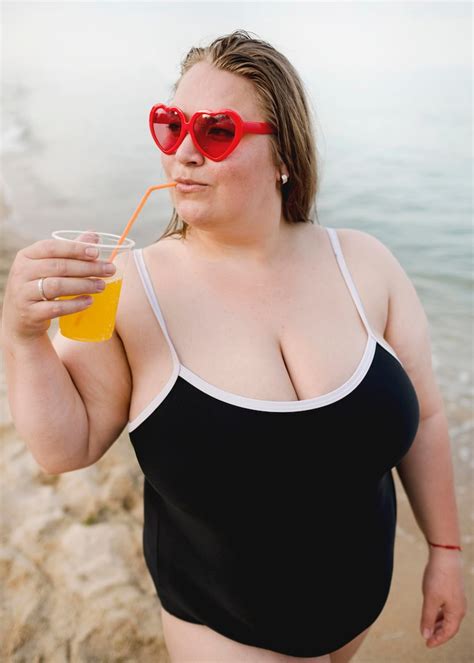 Images De Fille 13 Ans Gros Seins Téléchargement Gratuit Sur Freepik