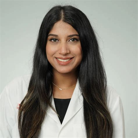 Dr Saffa Ahmad Md Internal Medicine Bayside Ny