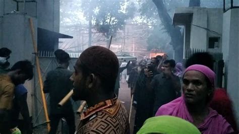 ধানমন্ডি ৩২ নং সড়কে বঙ্গবন্ধুর বাড়ির এই অবস্থা। Youtube