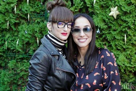 Миро и Мария Илиева на благородна мисия с живи елхи Информационна