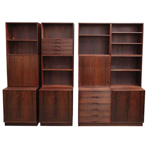 Danish Modern Rosewood Modular Bookcase Wall System By Henning Kjaernulf At 1stdibs Modular