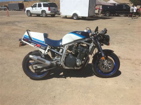 1986 Suzuki Gsxr 750 Naked Yoshimura Blue Wheels