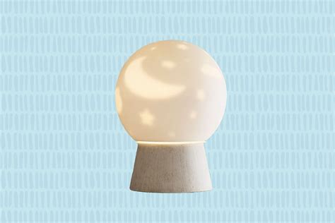 The 5 Best Night Lights Our Editors Recommend