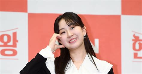 김재중·전유진 2024 케이 월드 드림 어워즈 유픽 솔로 인기상 수상 더 좋은 무대 보여드릴 것