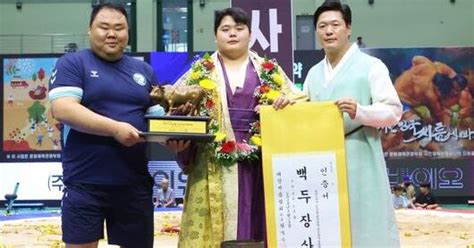 영암군민속씨름단 김민재 단오대회에 이어 보은대회서 백두장사 올라