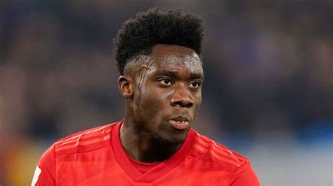 Байерн с последна оферта към Алфонсо Дейвис