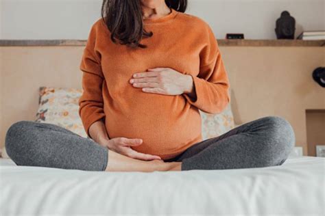 تفسير حلم ابنة عمي حامل وهي متزوجة في المنام لابن سيرين تفسير الاحلام