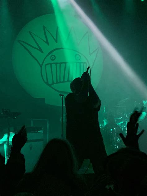 My New Screensaver R Ween