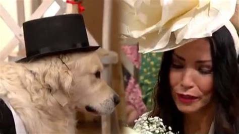 200 से ज्यादा पुरुषों को डेट करने के बाद मॉडल ने कुत्ते से रचाई शादी