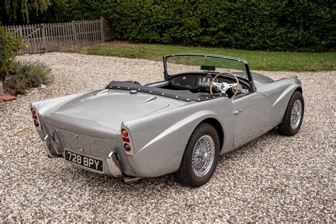 Lot 17 1962 Daimler Dart Sp250 B Spec