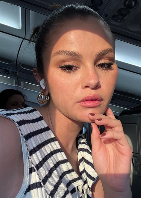 Selena Gomez Natural Makeup